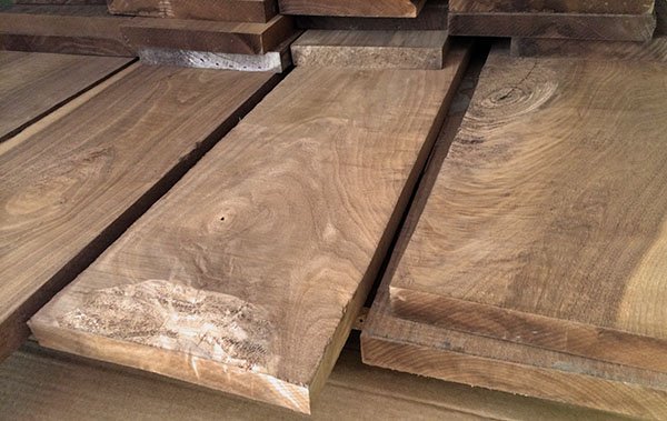 Black Walnut Lumber Grade Allow more Defects and Smaller Sizes